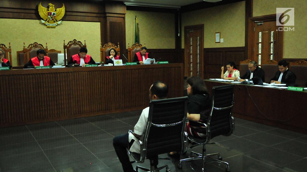 PHOTO: Pengacara Elza Syarief Menjadi Saksi Keterangan Palsu Miryam S ...