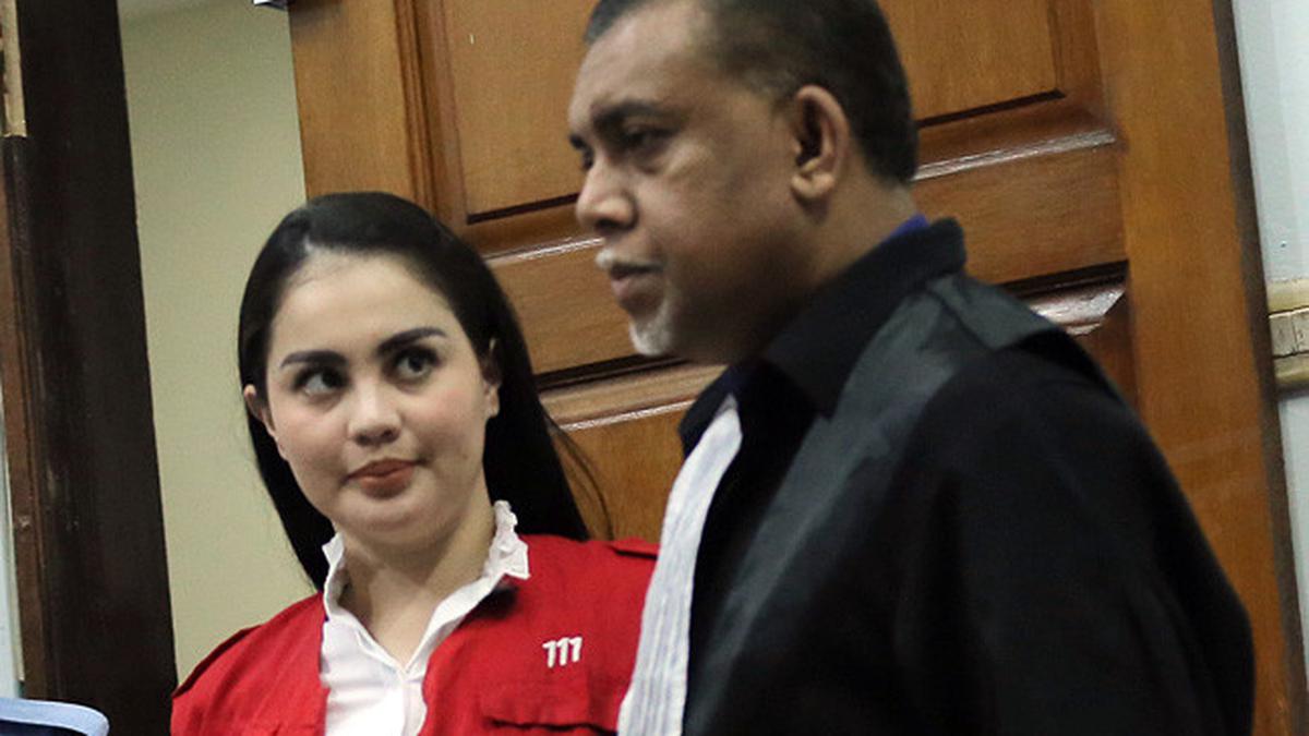 Jennifer Dunn Lakukan Rehabilitasi Sebelum Ditangkap