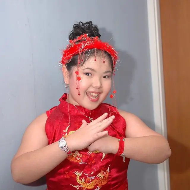 Wajahnya Disebut Berbeda, Ini 6 Potret Transformasi Tina Toon Dulu ...