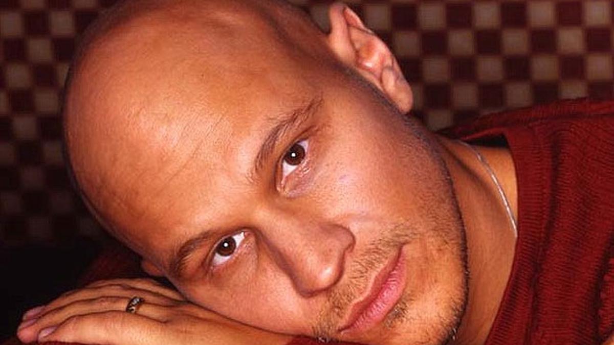 Komplikasi Pencernaan, Penyanyi Country Kevin Sharp Wafat - ShowBiz ...