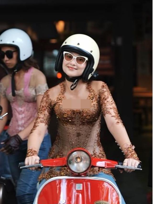 Peringati Hari Kartini, Ini 6 Potret Artis Wanita Naik Sepeda Motor ...