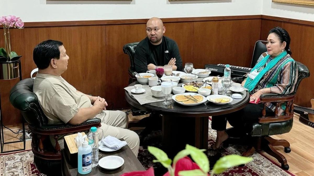 Potret Titiek Soeharto dan Didit Hediprasetyo Kompak Jenguk Prabowo ...