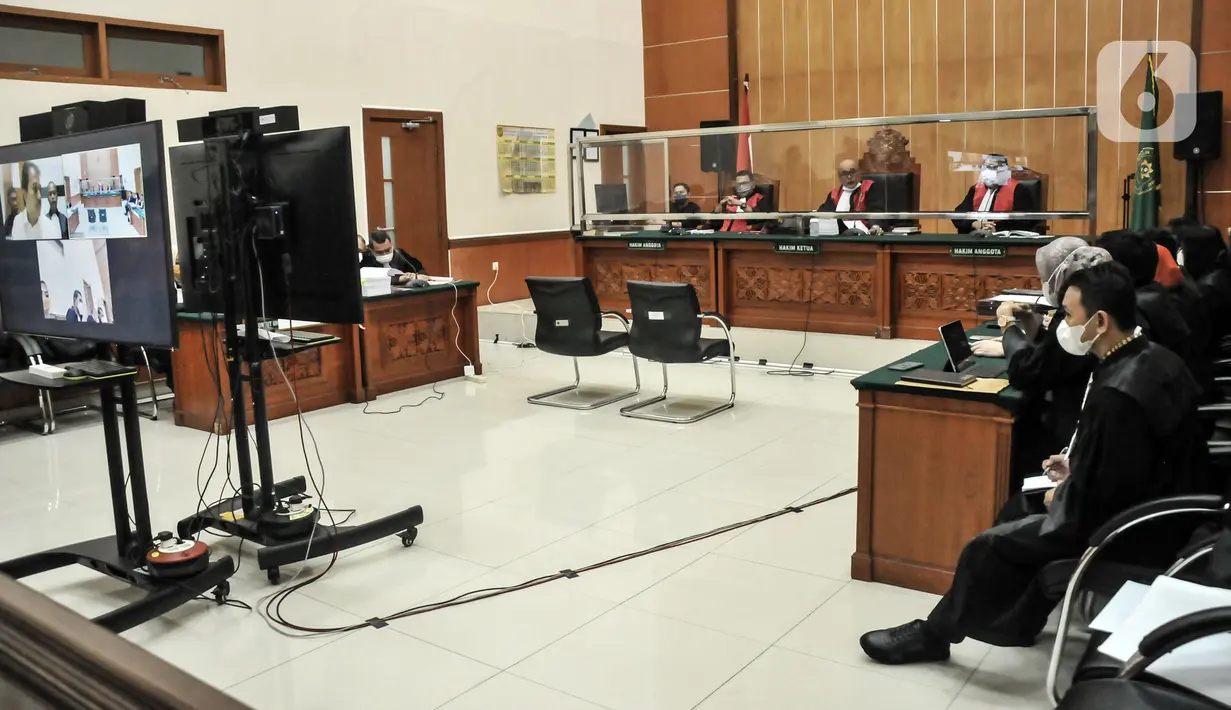 Roy Suryo Jalani Sidang Perdana Kasus Meme Stupa Candi Borobudur - Foto ...