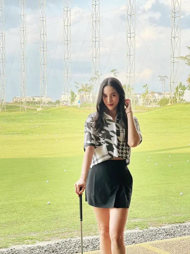 7 Potret Anya Geraldine saat Jajal Berbagai Olahraga, Curi Perhatian - Hot Liputan6.com