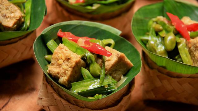 4 Cara Memasak Sayur Genjer agar Tidak Pahit - Food Fimela.com