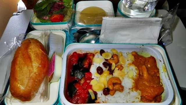 Yang Harus Kamu Tahu tentang Makanan Pesawat - Health Liputan6.com