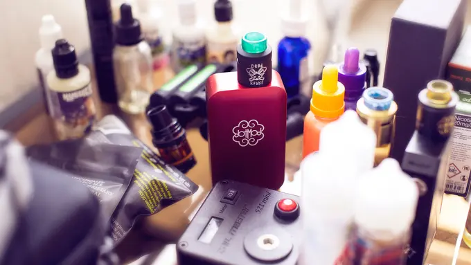 Ketahui 5 Bahaya Vape yang Mengancam Kesehatan Tubuh - Health Fimela.com