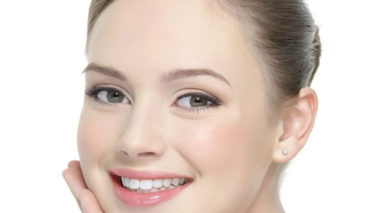 Kulit Wajah Mulus Berkat Air Garam, Benarkah? - Fashion & Beauty ...