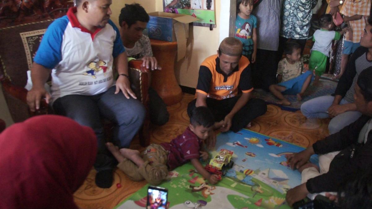 Top 3 Berita Hari Ini: Kisah Bocah Gorontalo Si Peniru Anjing ...