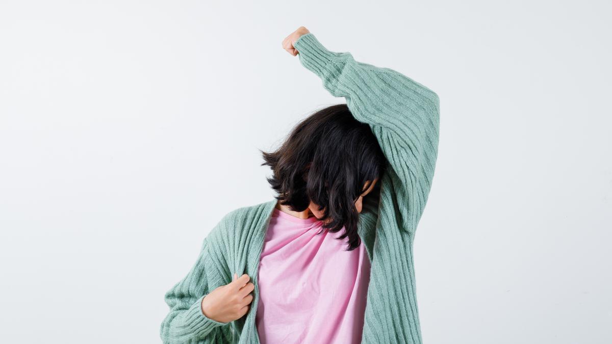 Mengenal Penyebab Bau Badan, Ada Faktor Kesehatan di Baliknya yang ...