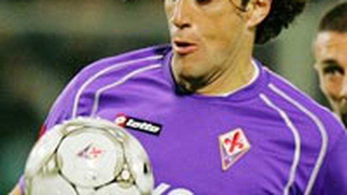 Toni Masih Milik Fiorentina - Bola Liputan6.com