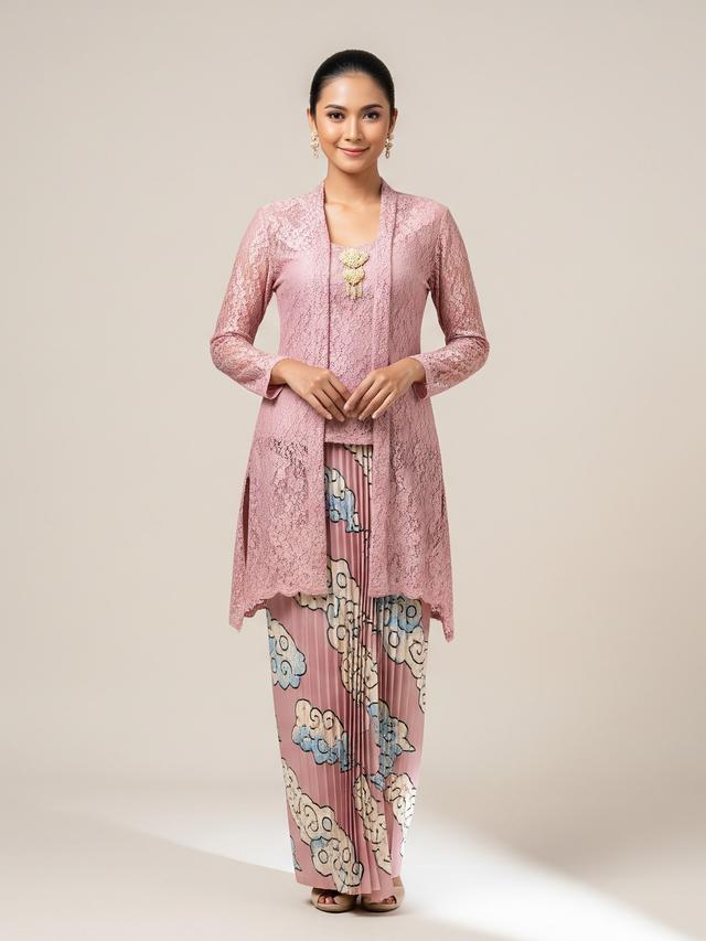 7 Model Atasan Brokat Semi Kebaya Bawahan Rok Batik Plisket Kekinian ...