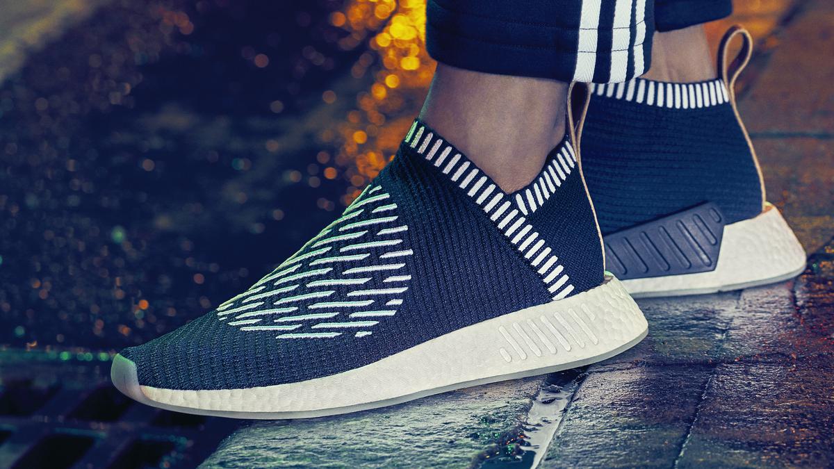 Brand Sepatu Internasional Ini Luncurkan 4 Varian Sneakers Baru ...