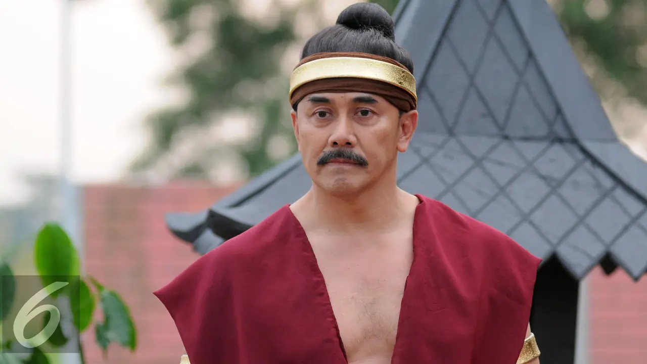 Pemeran Brama Kumbara dalam Film Saur Sepuh Masih Seperkasa Dulu ...