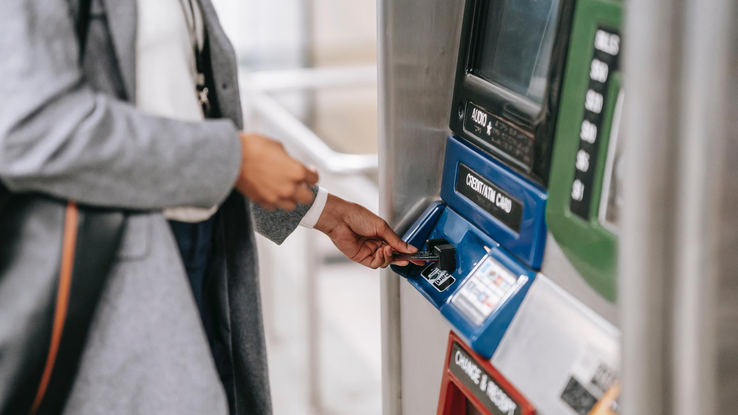 8 Jenis ATM BCA: Beda Kartu, Beda Limit