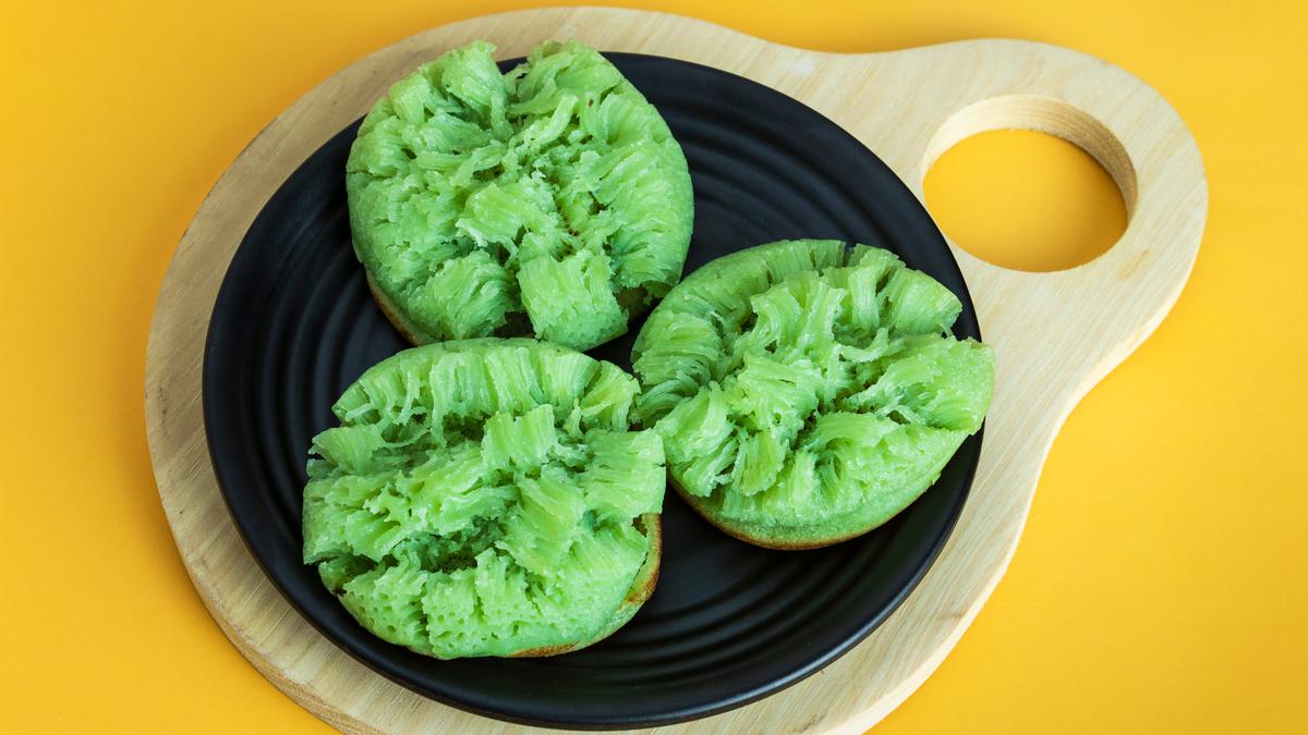 Resep Cara Membuat Kue Bikang Pandan yang Berserat Cantik - Lifestyle ...
