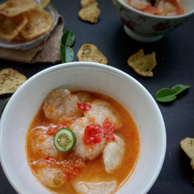 Resep Cireng Banyur Berkuah Asam Pedas yang Segar - Food Fimela.com