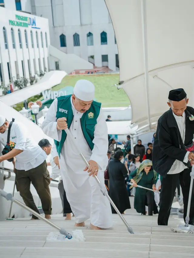 Fadil Jaidi, Pak Muh hingga Keanu Angelo Ikut Gerakan Masjid Bersih ...