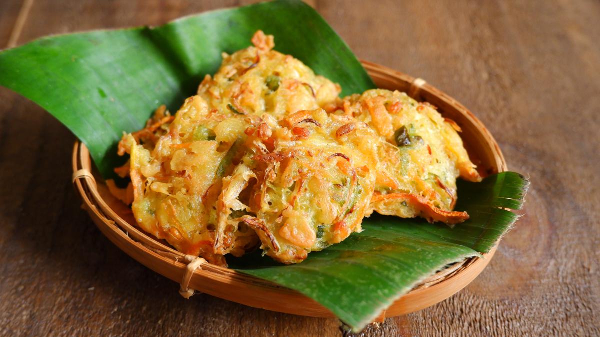 Resep Bakwan Kubis Renyah dan Praktis - Food Fimela.com