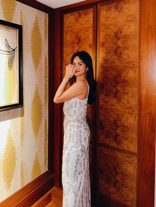 Hengkang dari BTR, Ini Potret Angie Marcheria Tampil Menawan dengan ...