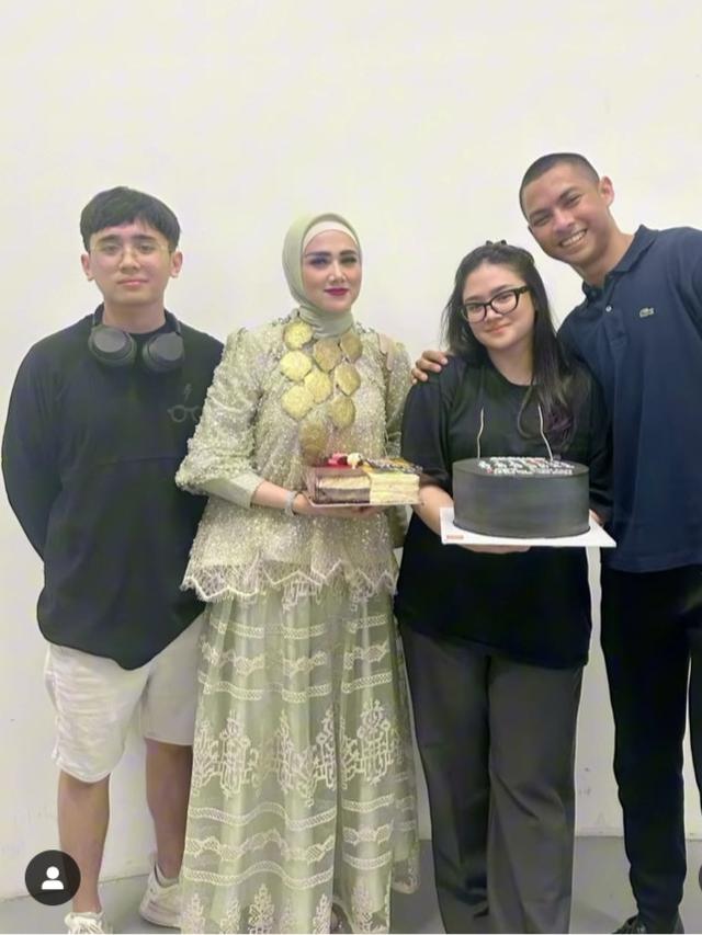 6 Potret Tiarani Savitri Putri Mulan Jameela Rayakan Ultah ke-23, Syok ...