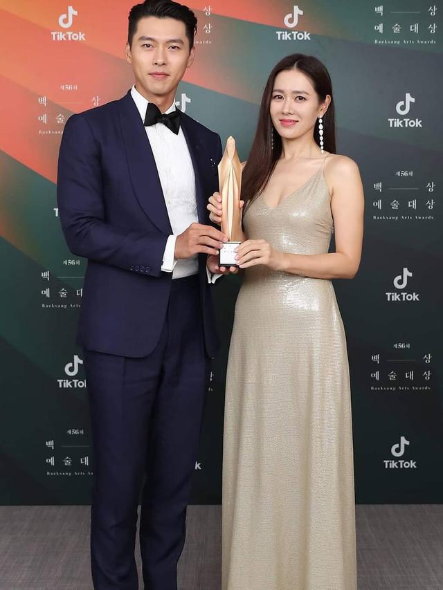 7 Pesona Son Ye Jin Artis Korea Yang Dinobatkan Jadi Wanita Tercantik