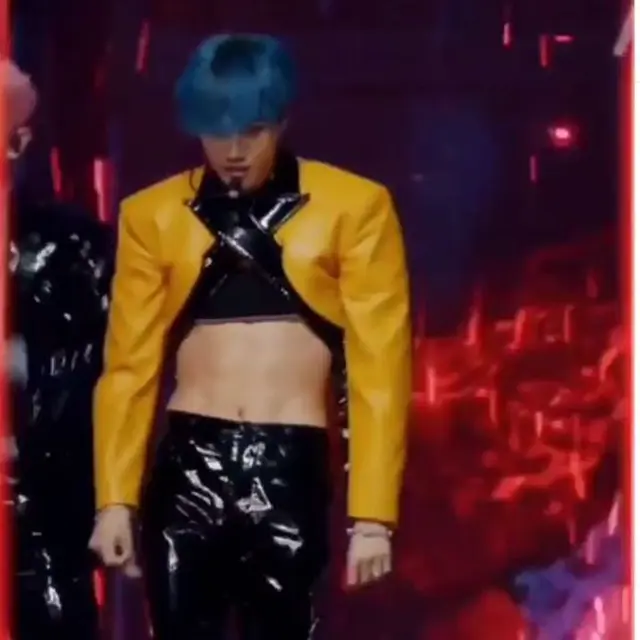 Sering Pakai Crop Top, Kai EXO Bikin Fans Histeris - Lifestyle Liputan6.com