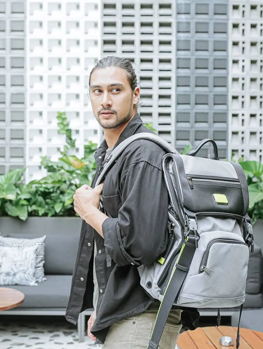 Potret Daniel Adnan, Aktor Tampan yang Kini Jadi Suami Tara Basro ...