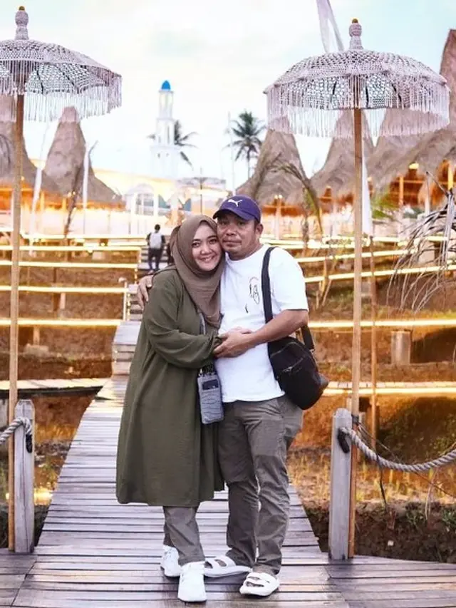 Lama Tak Terdengar, Ini 6 Potret Terbaru Sulis yang Baru Melahirkan ...