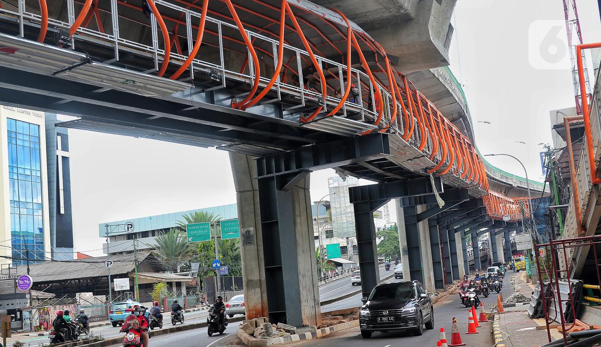 Penampakan Skywalk Kebayoran Lama yang Hampir Rampung - Foto Liputan6.com