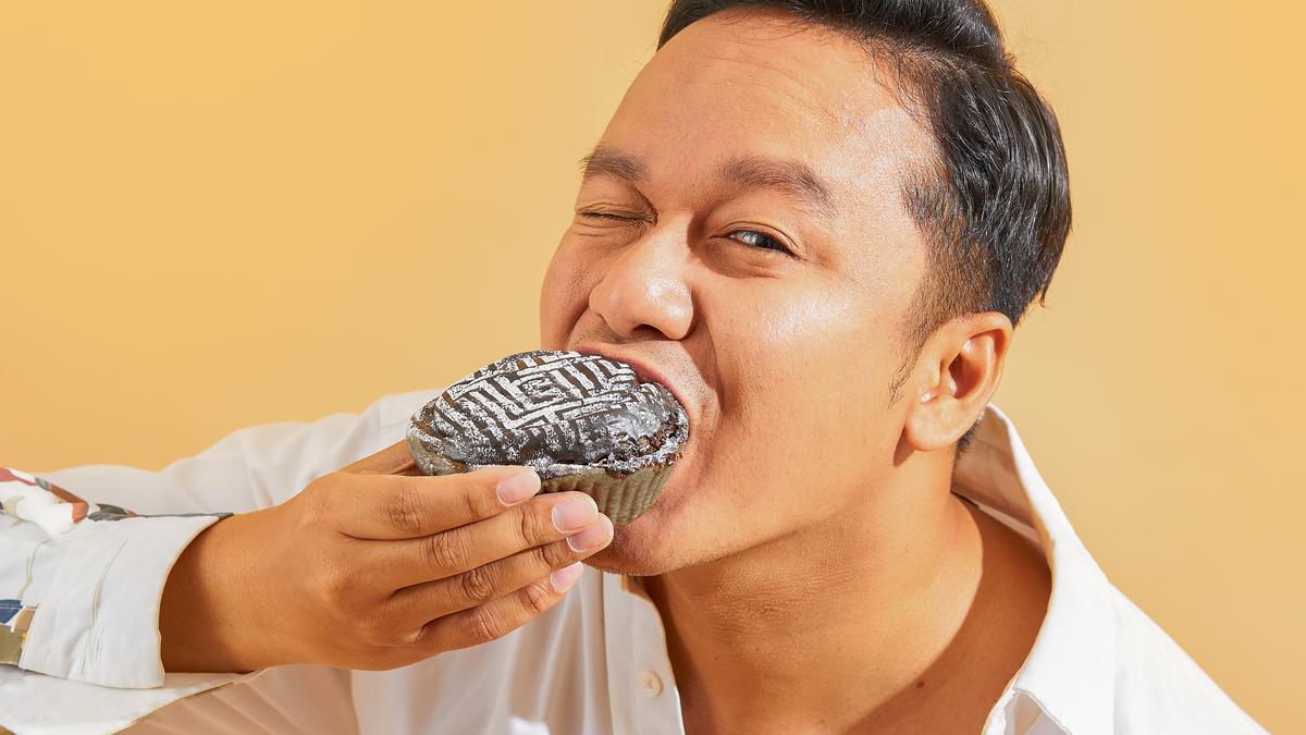 Keunikan Rasa Cinnamon Roll Charcoal, Kolaborasi Sinamon dan Tities ...