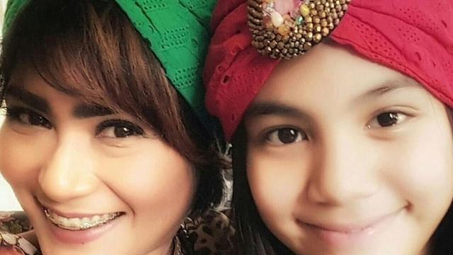 6 Potret Kebersamaan Tamara Geraldine dan Putrinya, Kompak Banget - Hot ...