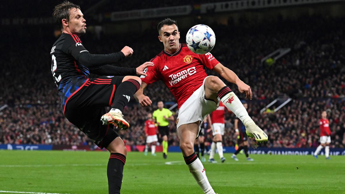 Manchester United Tendang Bek Pinjaman Lebih Cepat di Bursa Transfer ...