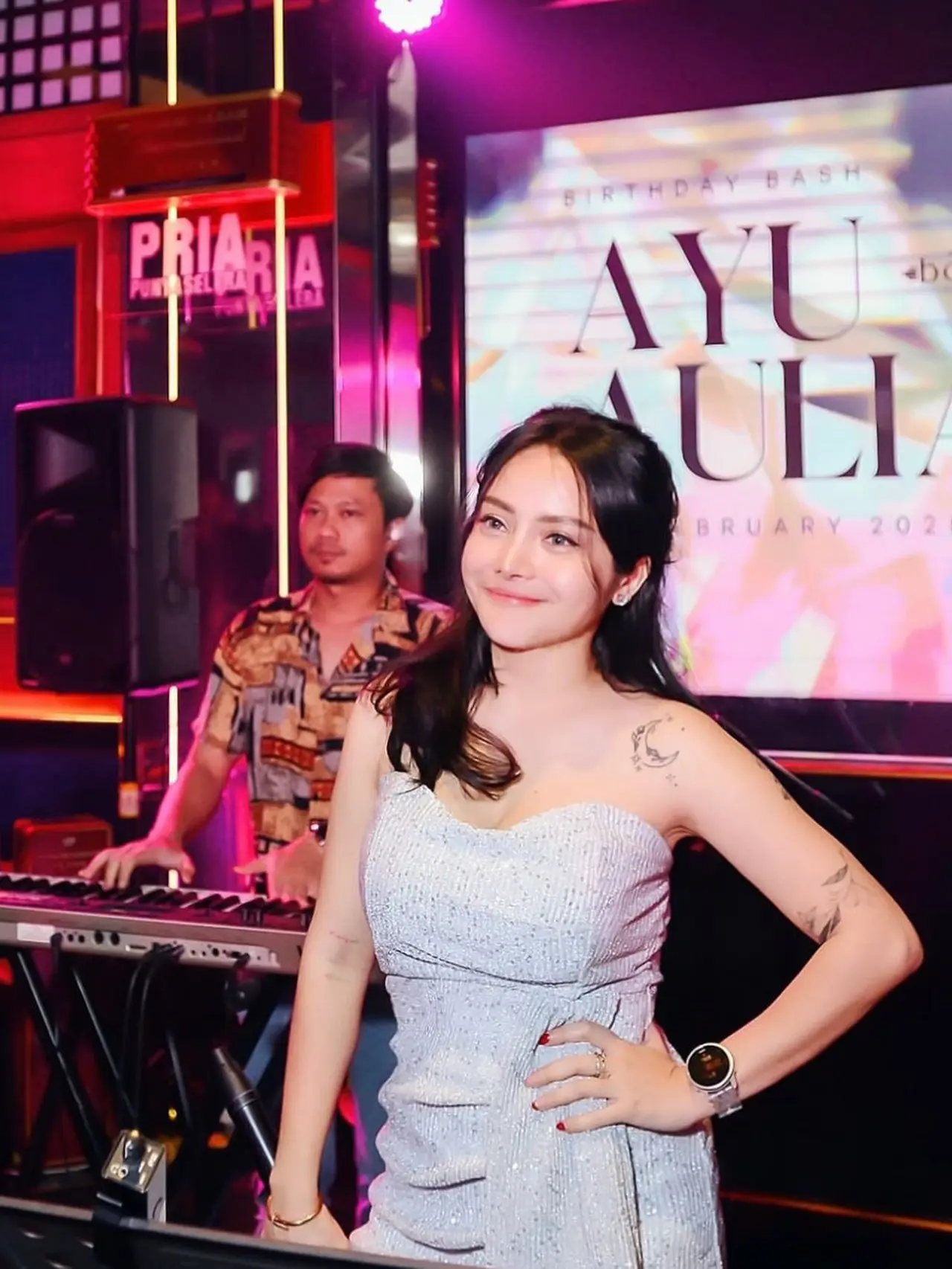 7 Potret Mawar AFI di Atas Panggung, Tampilkan Visual Superstar Penuh ...