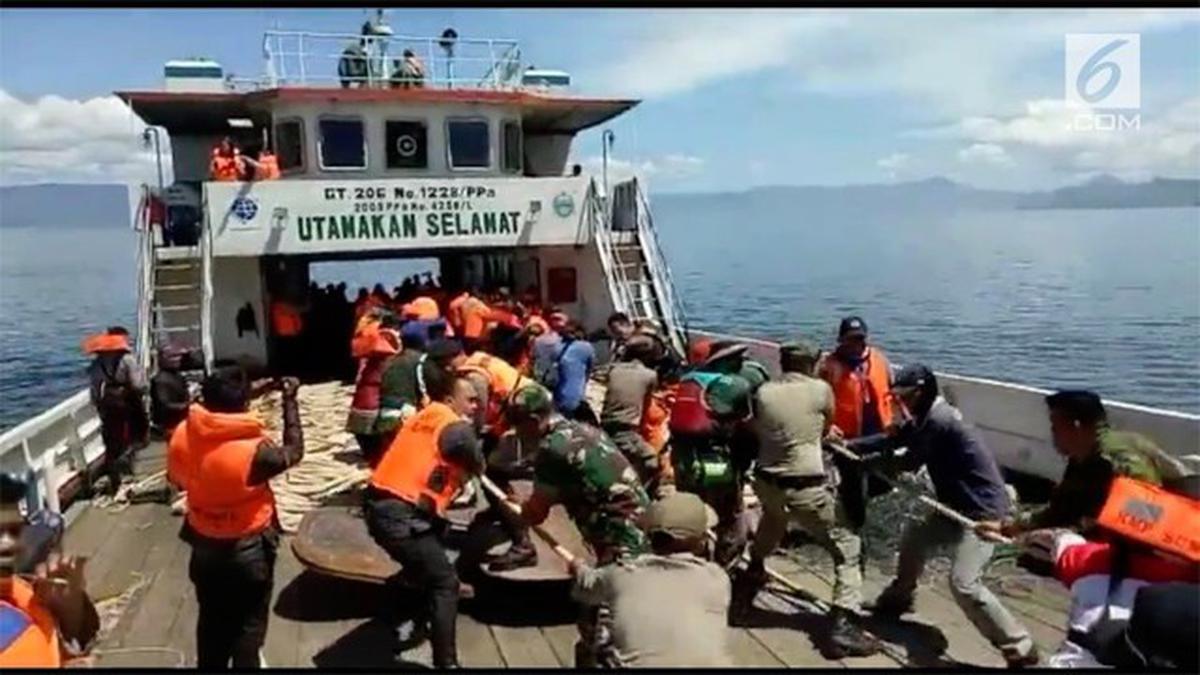 VIDEO: Jaring Trawl Kesulitan Ditarik di Tengah Danau Toba - Regional ...