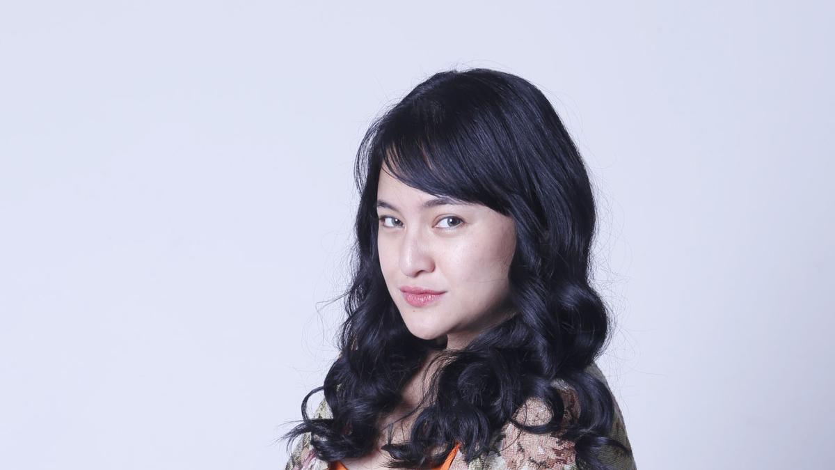 Marshanda Luncurkan Batik Bermotif Gelombang Otaknya di Hari Kesehatan ...