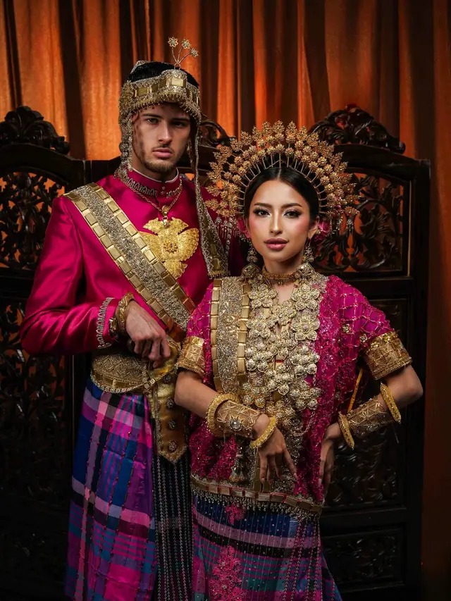 Pose Jennifer Coppen dan Justin Hubner dalam 6 Foto Prewedding, Adat ...