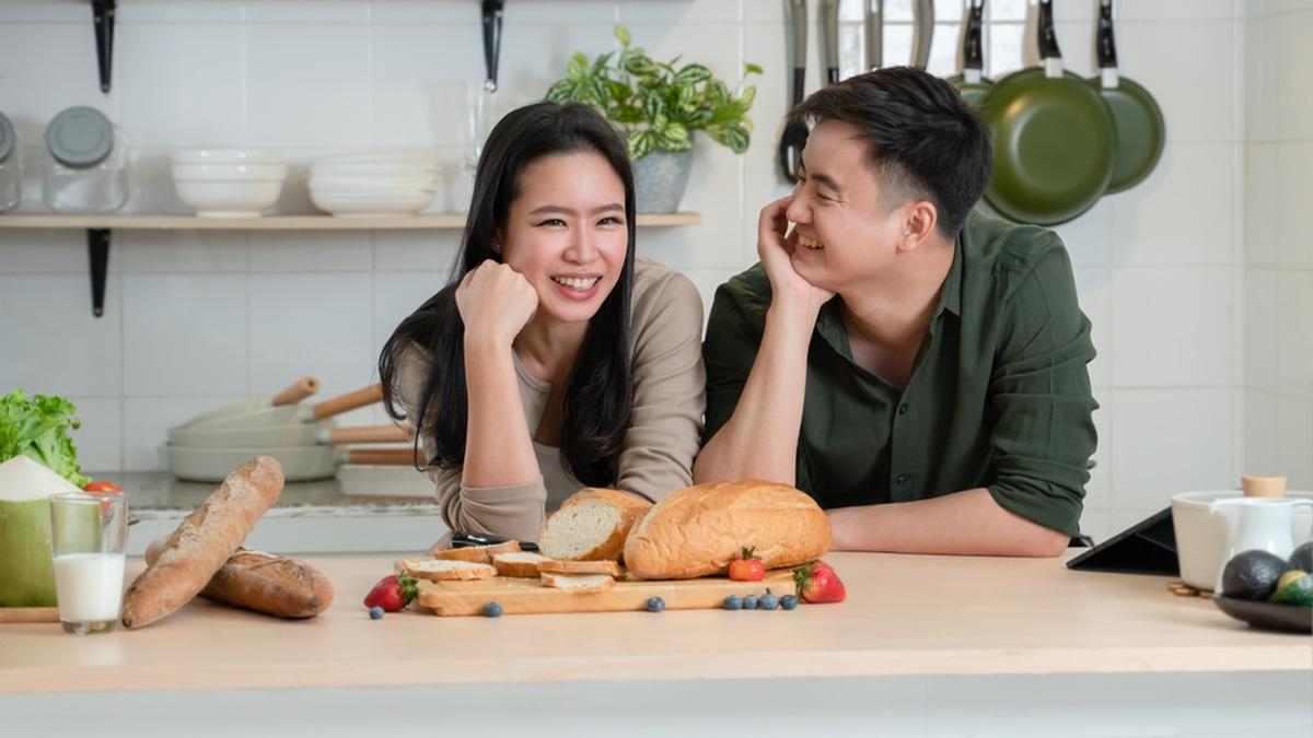 5 Tanda Suami Sayang dan Mencintai Istri dengan Tulus - Relationship ...