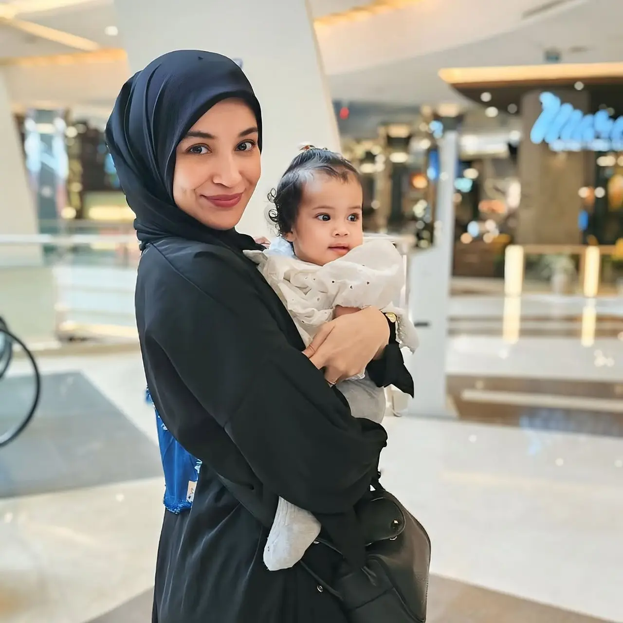 8 Potret Mengemaskan Humaira Anak Angkat Zaskia Sungkar, Mirip Ukkasya ...