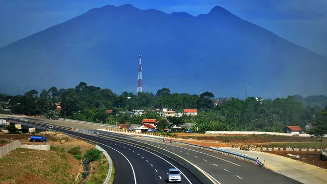 Tol Bocimi KM 64 Longsor, Jalan Ditutup Sementara - Bisnis Liputan6.com
