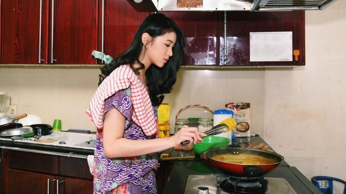 Potret Shani JKT48 Saat Pakai Daster, Curi Perhatian