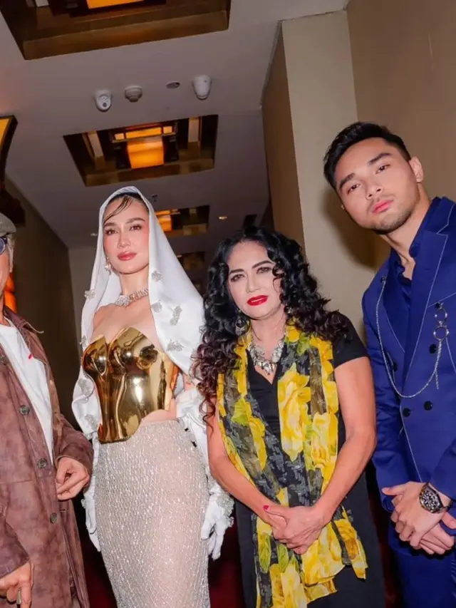 7 Potret Terbaru Sally Marcelina Usai Vakum 20 Tahun, Bikin Pangling ...