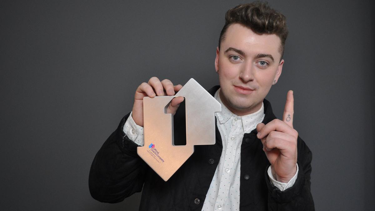 Antara Sam Smith - Ellie Goulding Bakal Isi OST James Bond ...