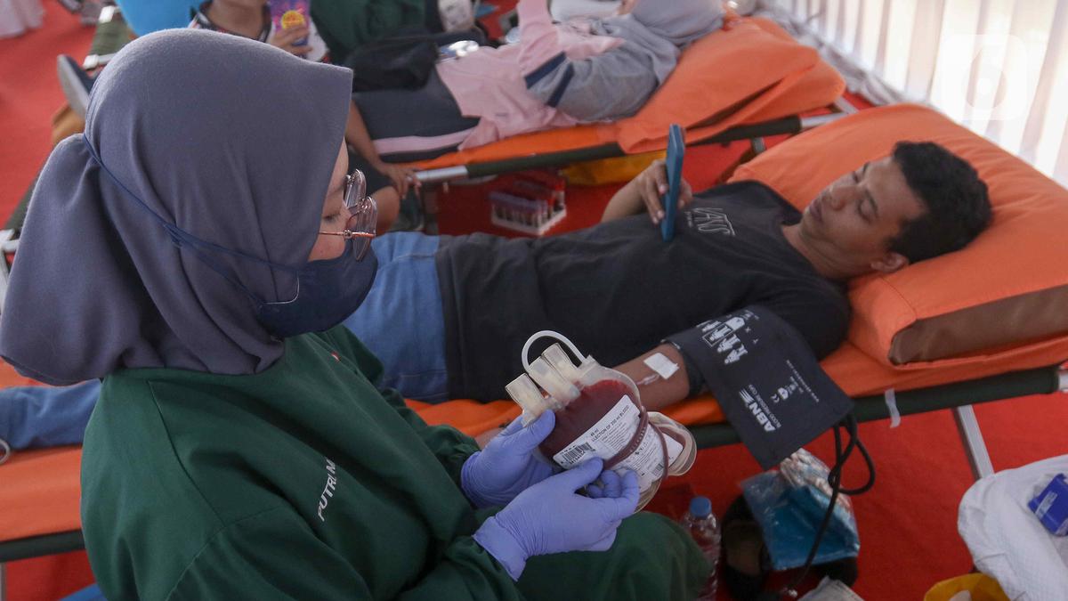 Peringatan Hari Donor Darah Sedunia di Jakarta - Foto Liputan6.com