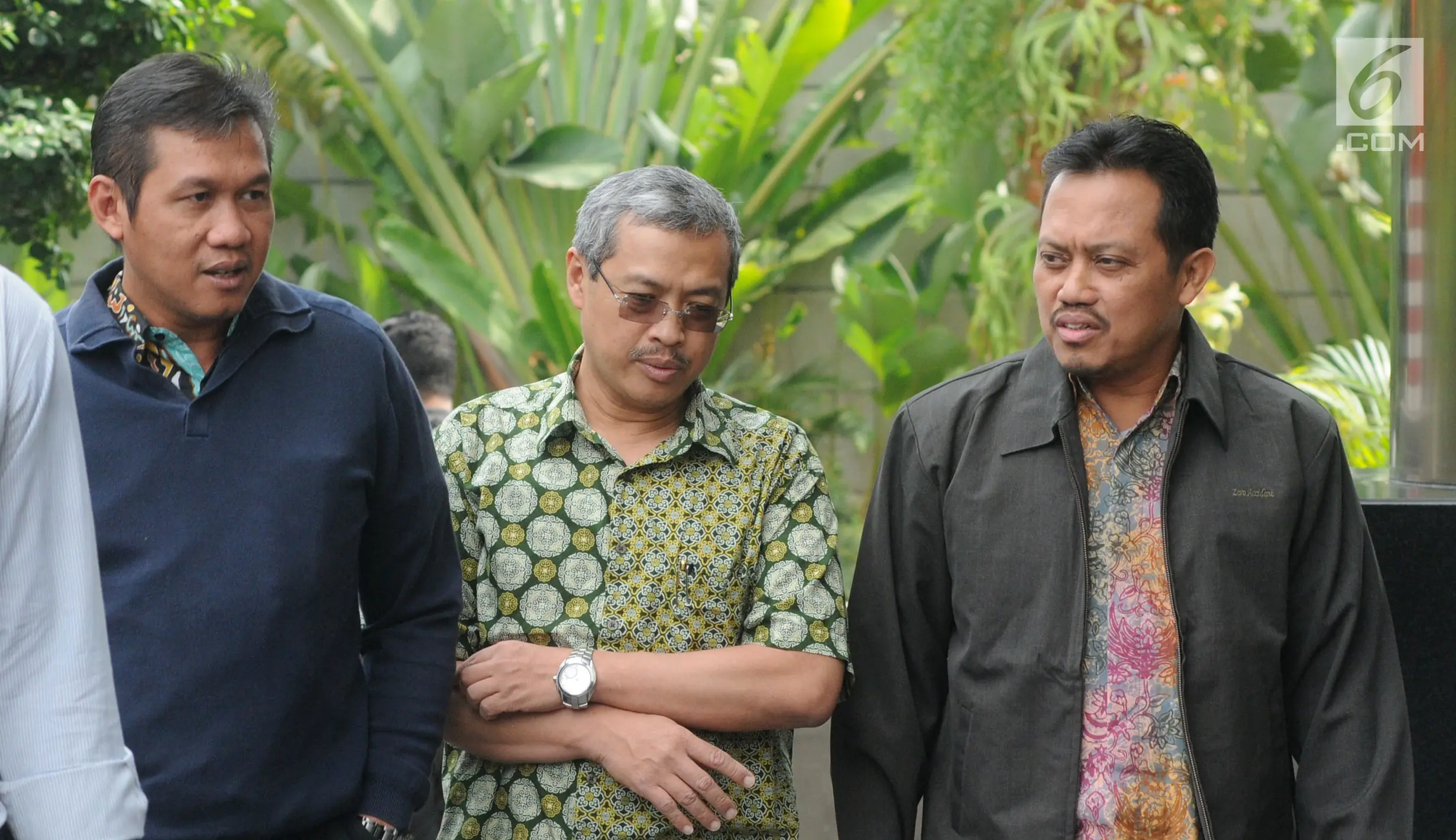 FOTO: KPK Periksa Dua Petinggi PLN Terkait Suap PLTU Riau-1