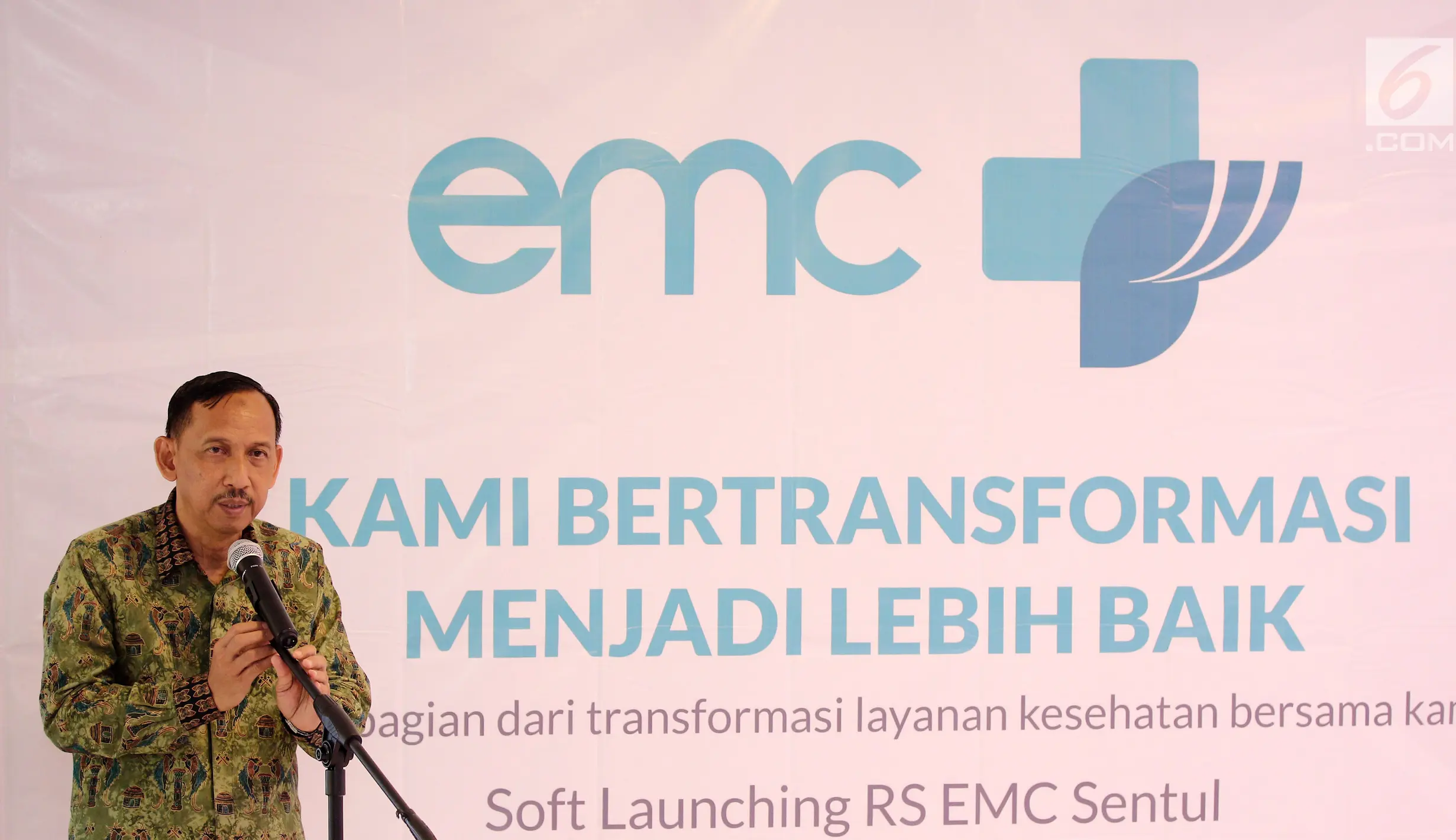 FOTO: Potong Tumpeng, RS EMC Sentul Resmi Dibuka - Foto Liputan6.com