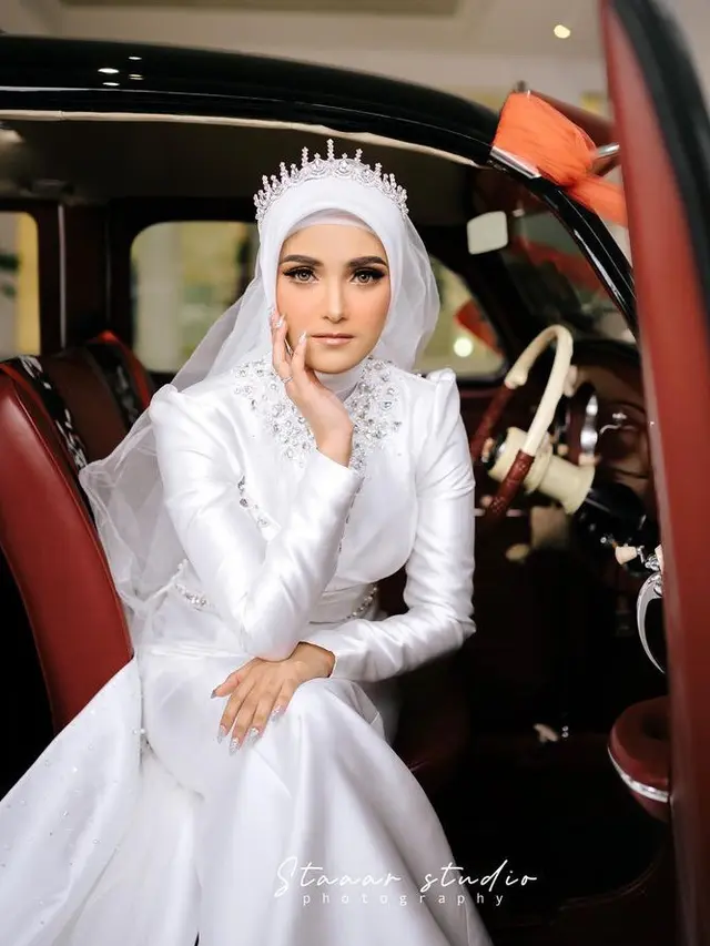 6 Adu Gaya Nadya Mustika dan Istri Baru Rizki Da, Hersa Rahayu Julianti di Hari Pernikahan ...