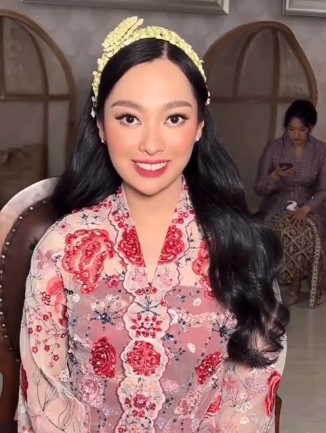 10 Potret Tampilan Lamaran-Resepsi Anak Bupati Pandeglang yang Dinikahi ...