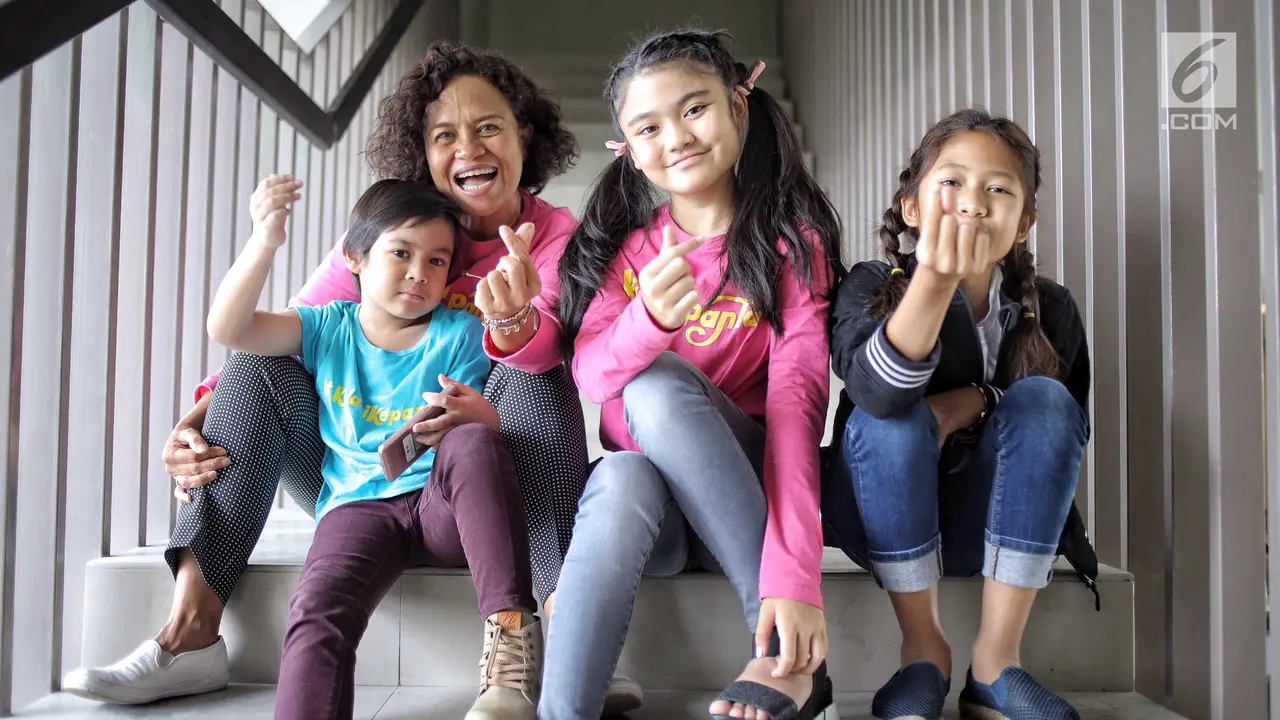 Album OST Kulari ke Pantai Rilis Bersama Ibuku Cantik - ShowBiz ...