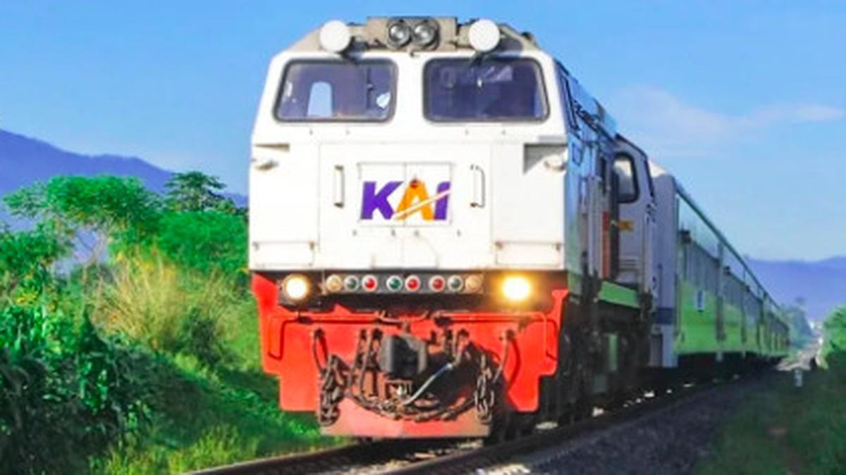 Stasiun Kereta Api Terbesar di Indonesia, Pernah Naik dari Sini ...